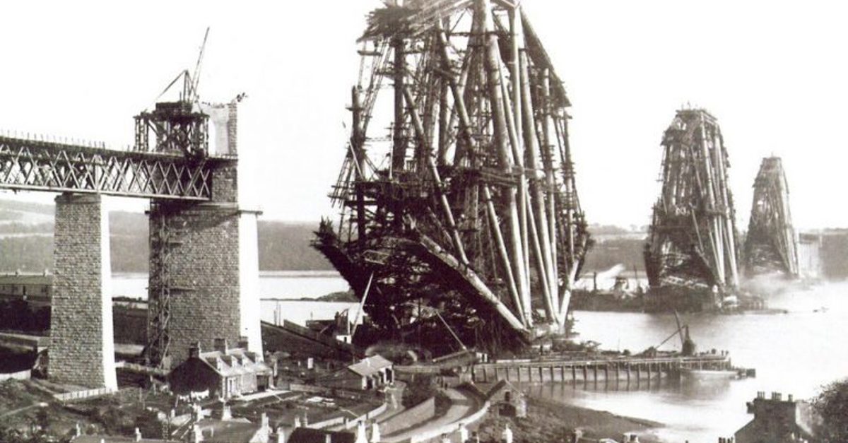 Building the Forth Bridge